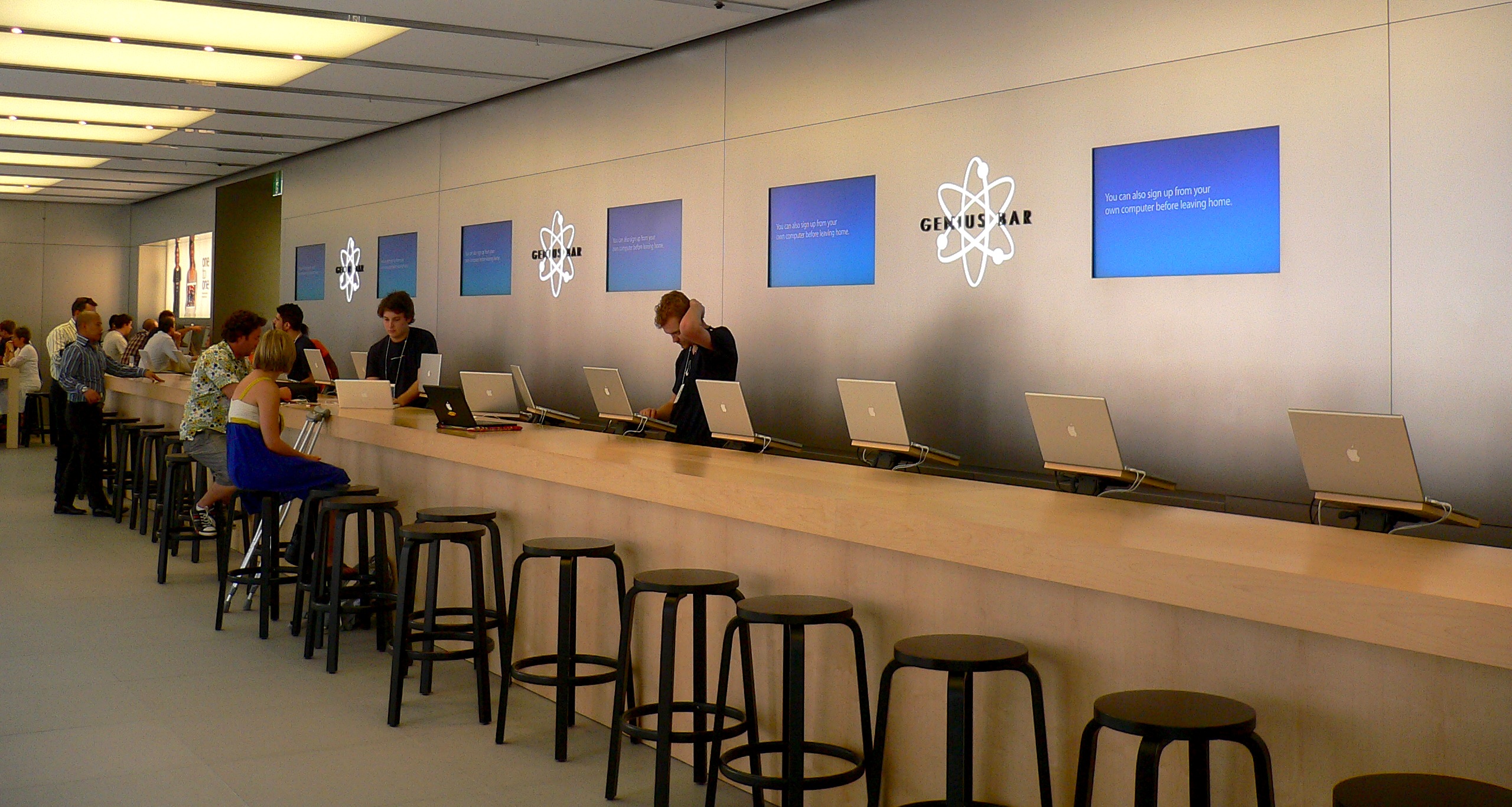 Apple Genius Bar Logo