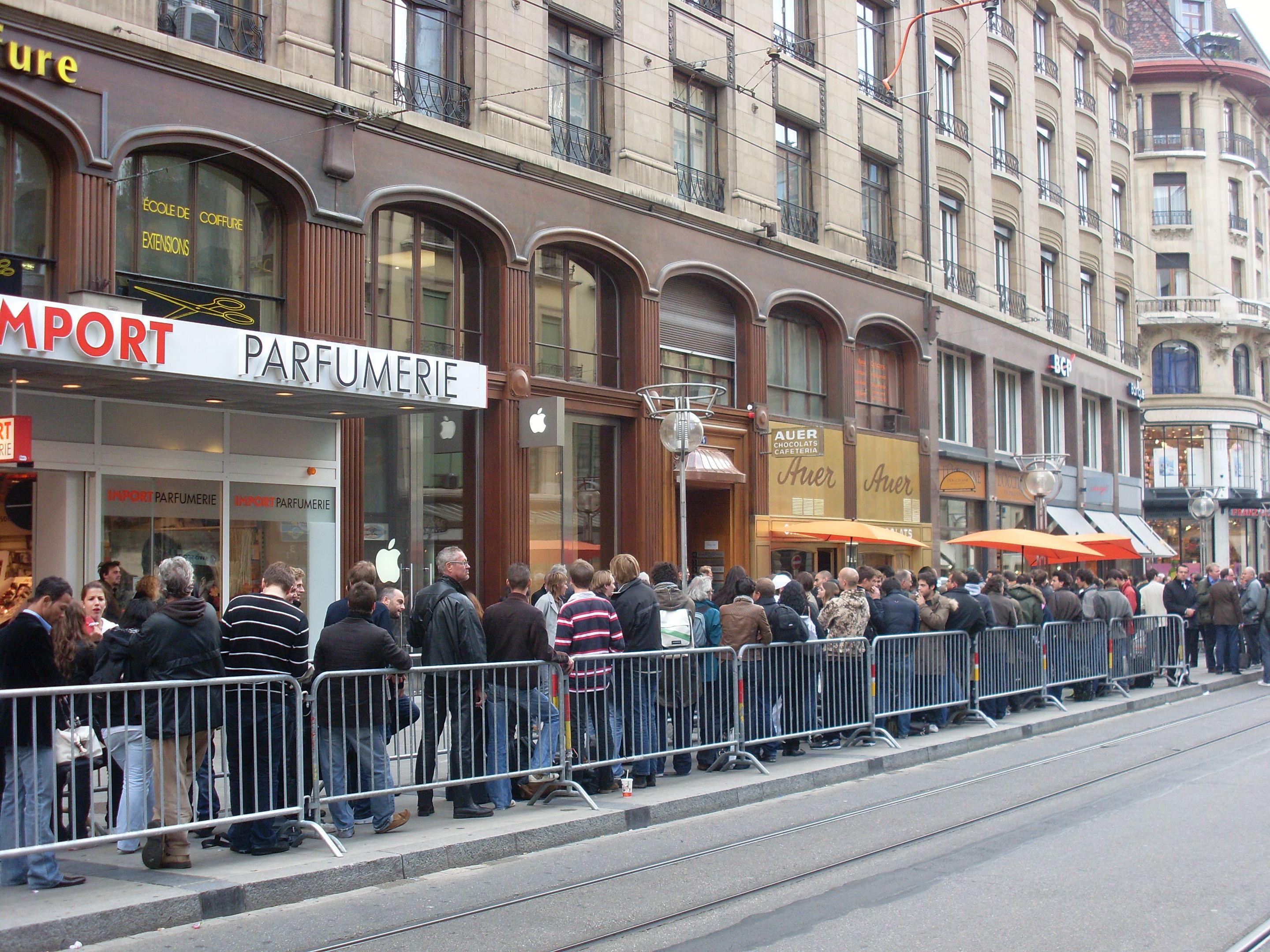 Apple Store Opens in Geneva, Switzerland - GSM-Forum