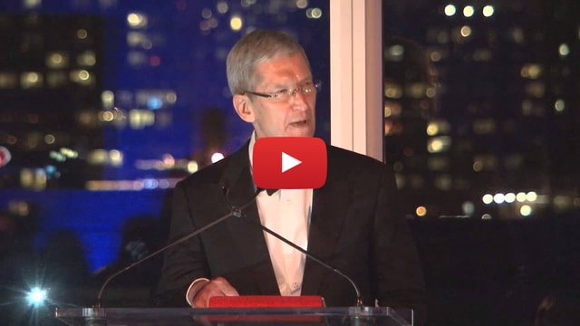 Apple CEO Tim Cook Receives Lifetime Achievement Award From Auburn ...