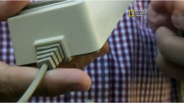 Steve Jobs' Lisa Mouse Recovered From 30-Year-Old Time Capsule - iClarified