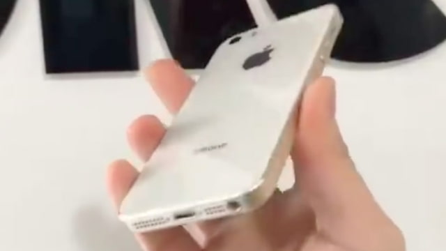 Leaked Photos of New iPhone SE With Glass Back, Headphone Jack ...