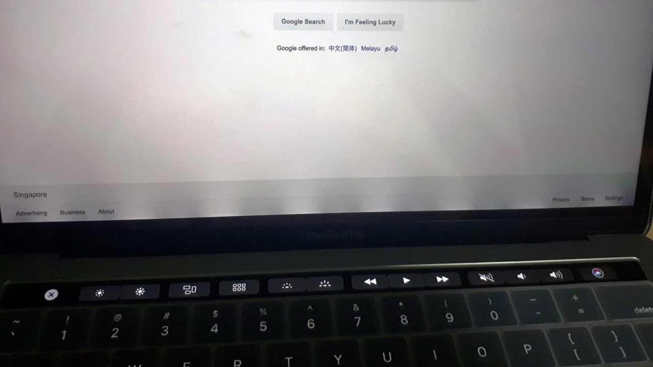 Apple Attempts to Fix MacBook Pro Flexgate Without Acknowledging ...