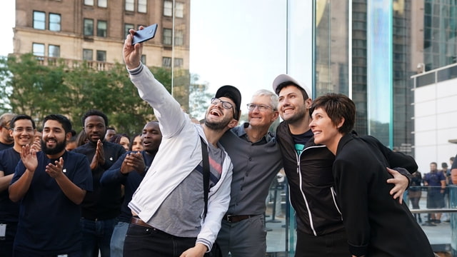 Tim Cook Shares Photos From iPhone 11 Launch at Flagship Fifth Ave ...