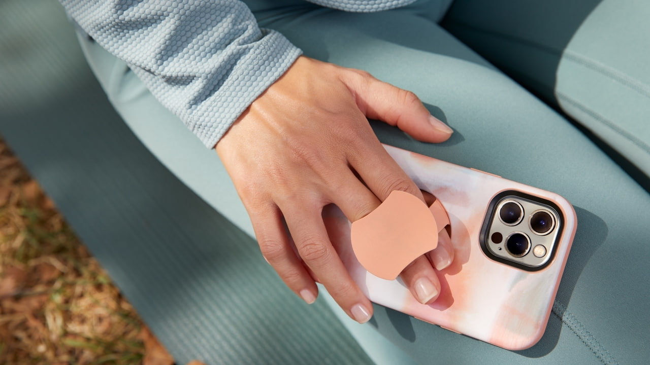 OtterBox Unveils OtterGrip Symmetry Series Case for iPhone With MagSafe ...