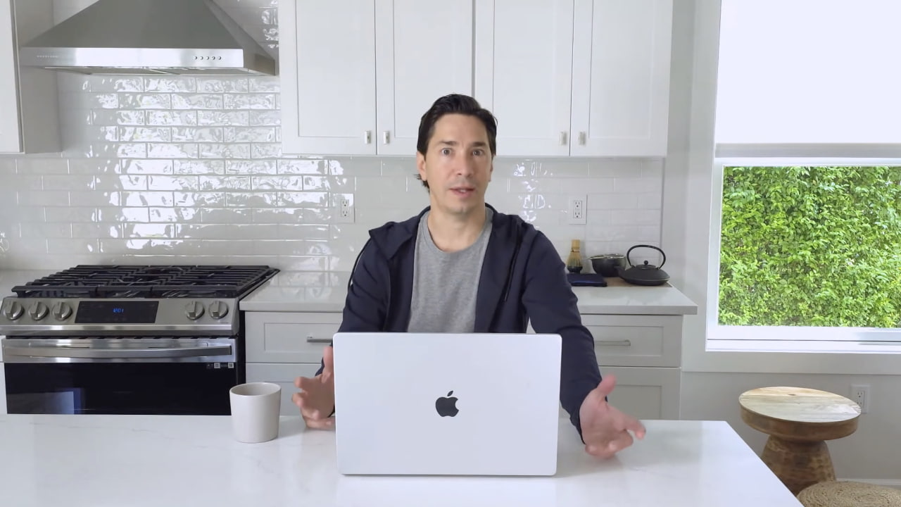 Qualcomm Uses 'I'm a Mac' Actor to Advertise Snapdragon Powered PCs ...
