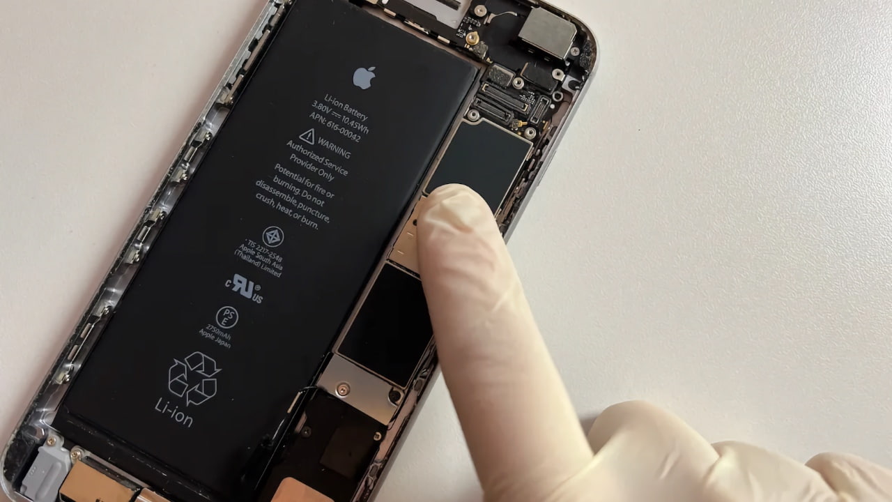 Apple Stainless Steel iPhone Battery Case Enables Higher Cell Density ...