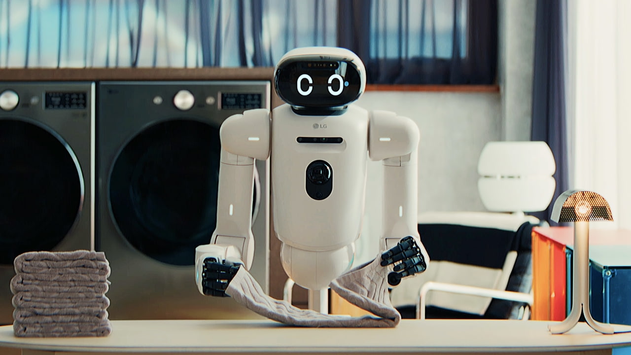 LG Unveils CLOiD AI Home Robot That Can Cook, Clean, and Do Laundry ...